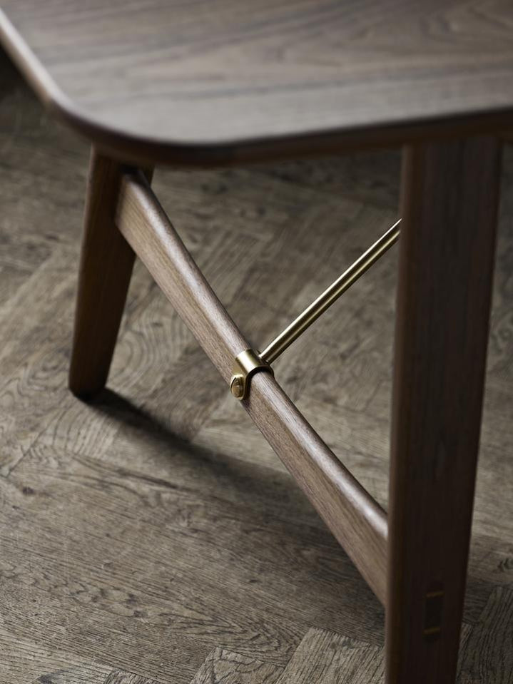 BM1160 Hunting Table — MyConcept Hong Kong